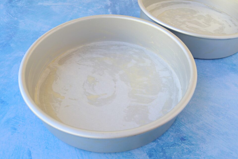 Victoria Sponge Cake - The Baking Explorer