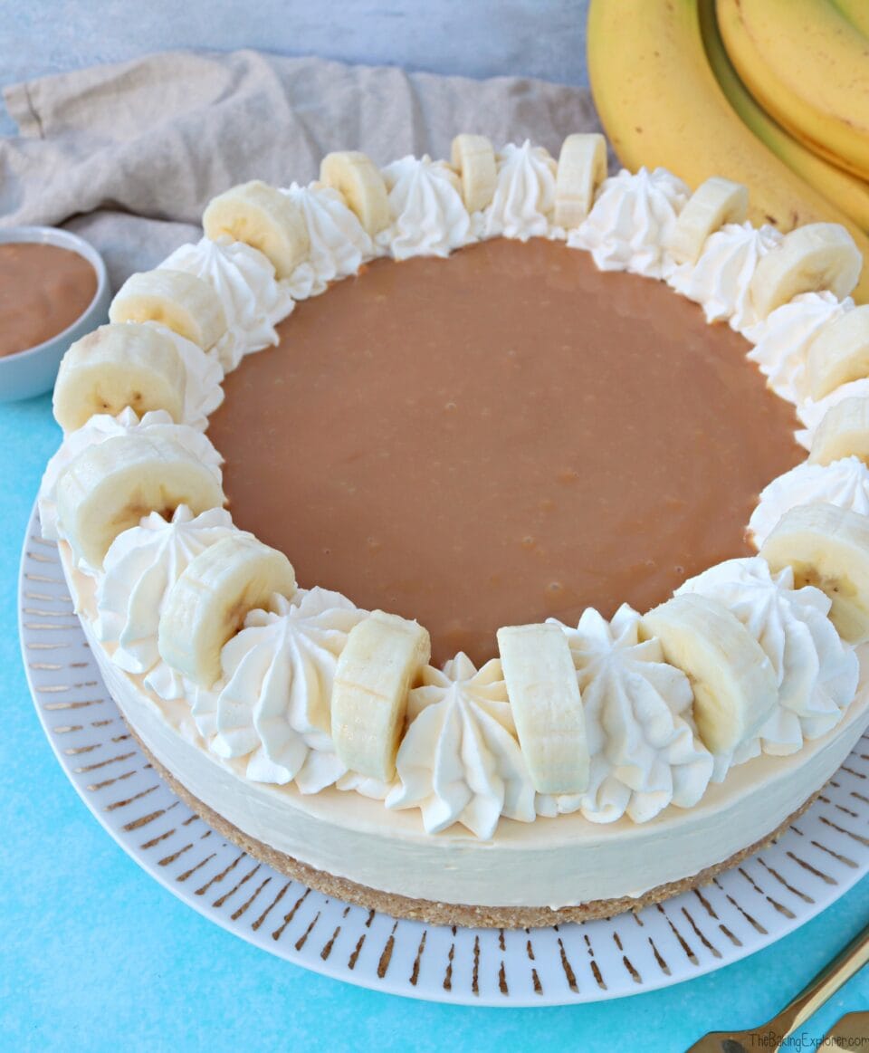 Banoffee Cheesecake (No Bake) - The Baking Explorer
