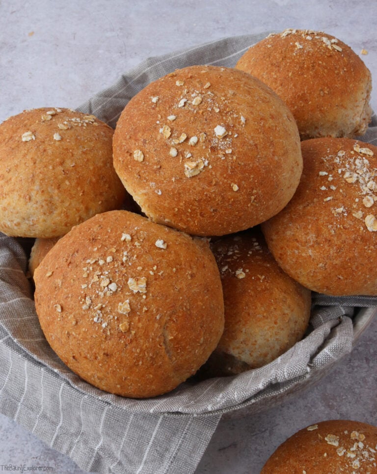 Wholemeal Bread Rolls - The Baking Explorer