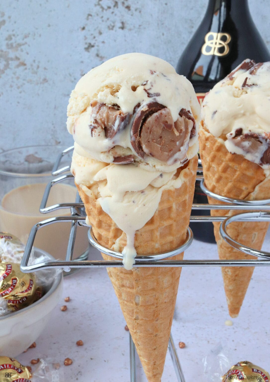 Baileys Ice Cream (No Churn) - The Baking Explorer