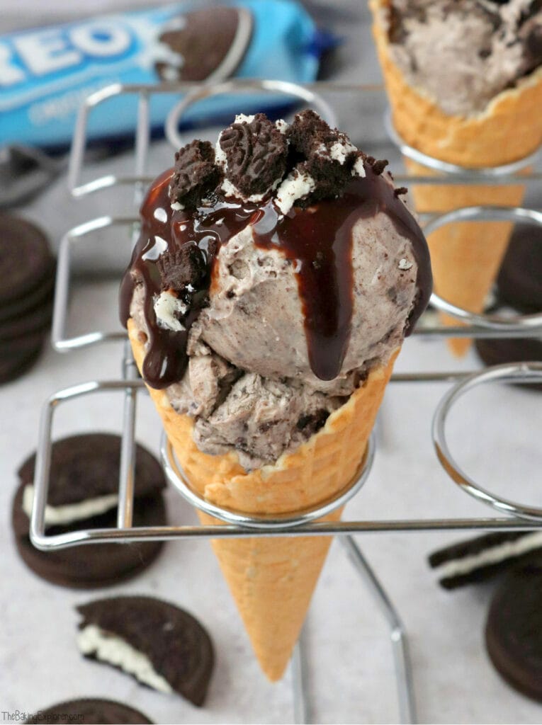 Oreo Ice Cream (No Churn) - The Baking Explorer