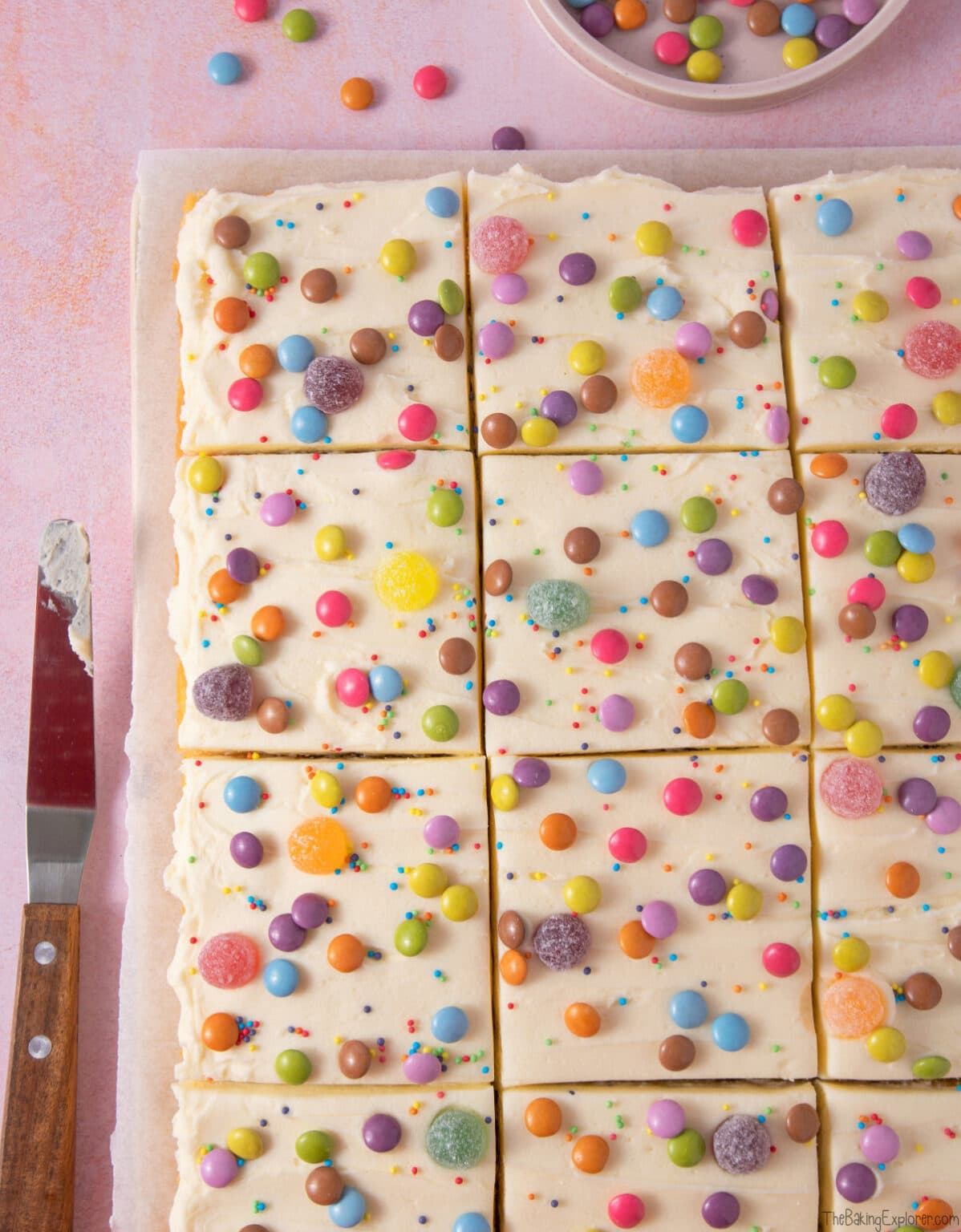 Vanilla Traybake Cake - The Baking Explorer