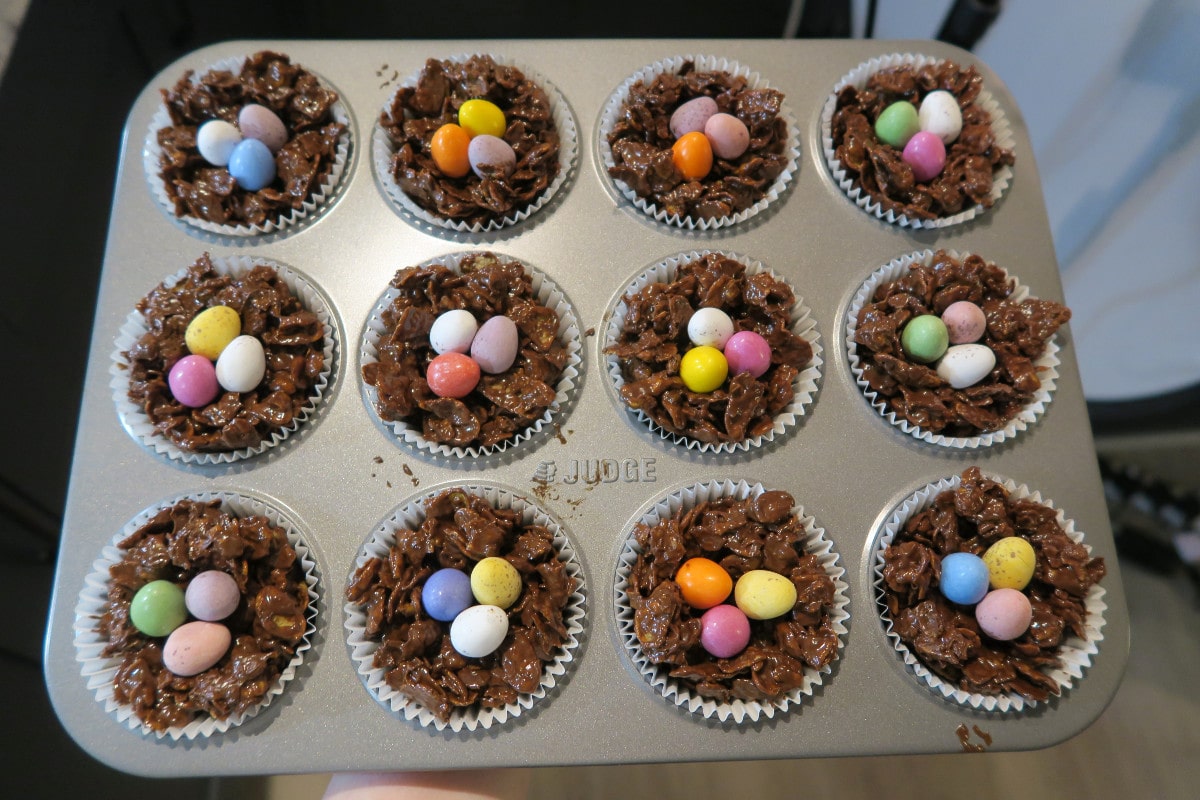 Chocolate Cornflake Cakes - The Baking Explorer