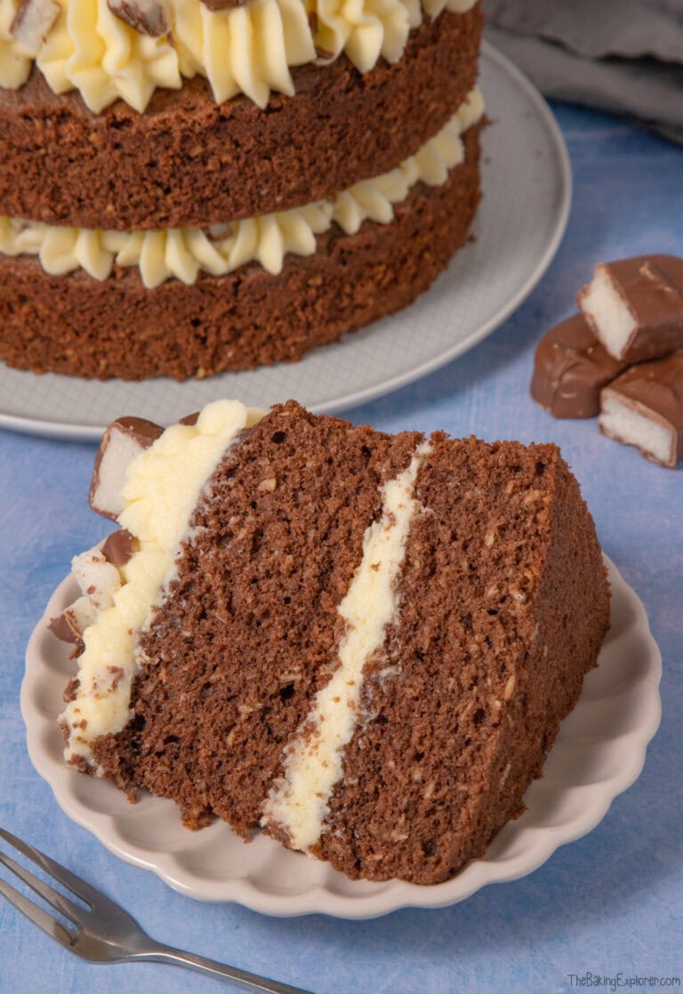 Bounty Chocolate & Coconut Cake - The Baking Explorer